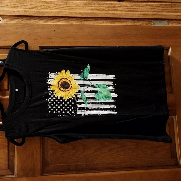 Tops | Sunflower And Flag Top Xl | Poshmark